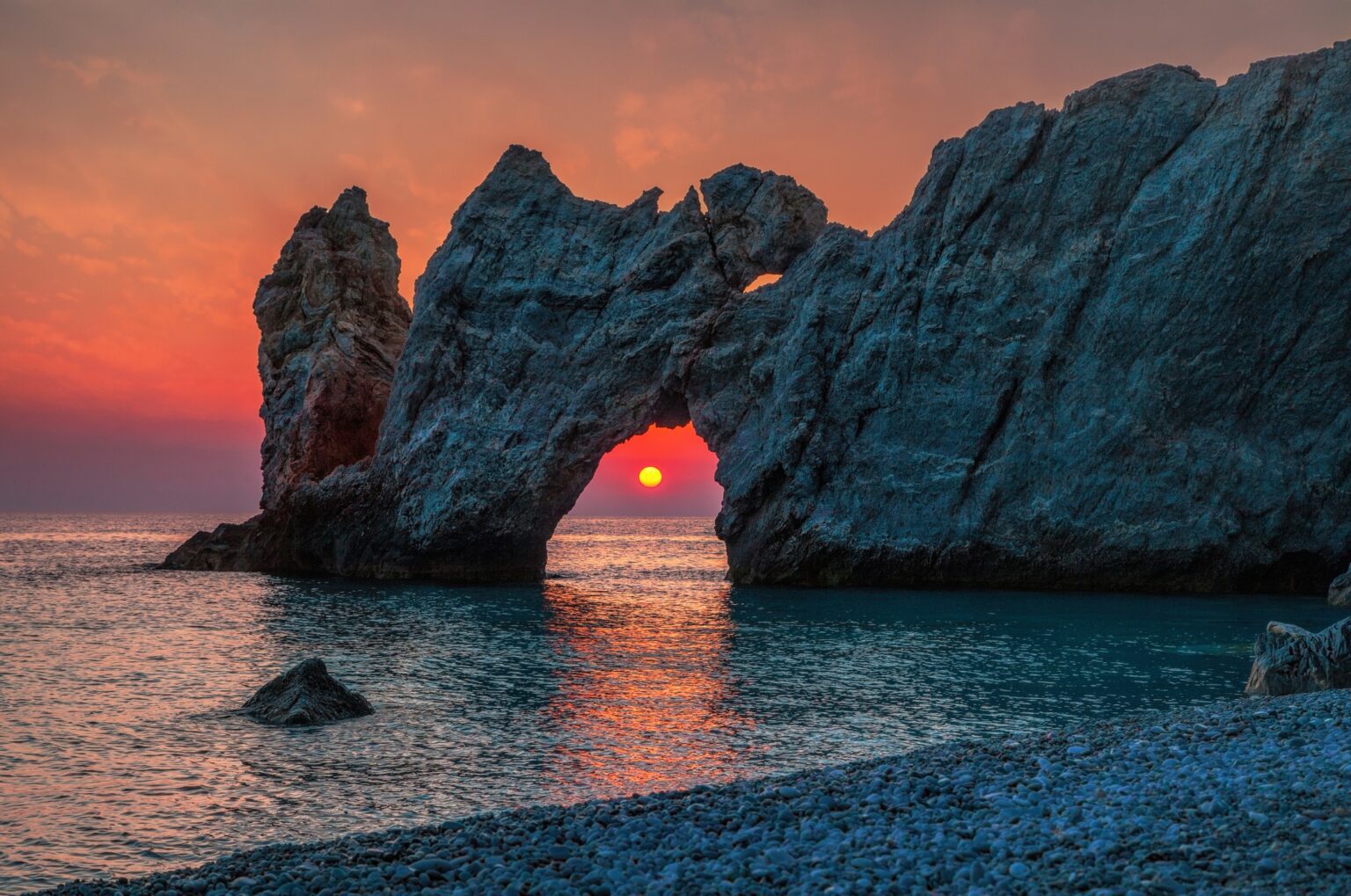 Lalaria Beach: The Wild, White Paradise of Skiathos - Greek Network